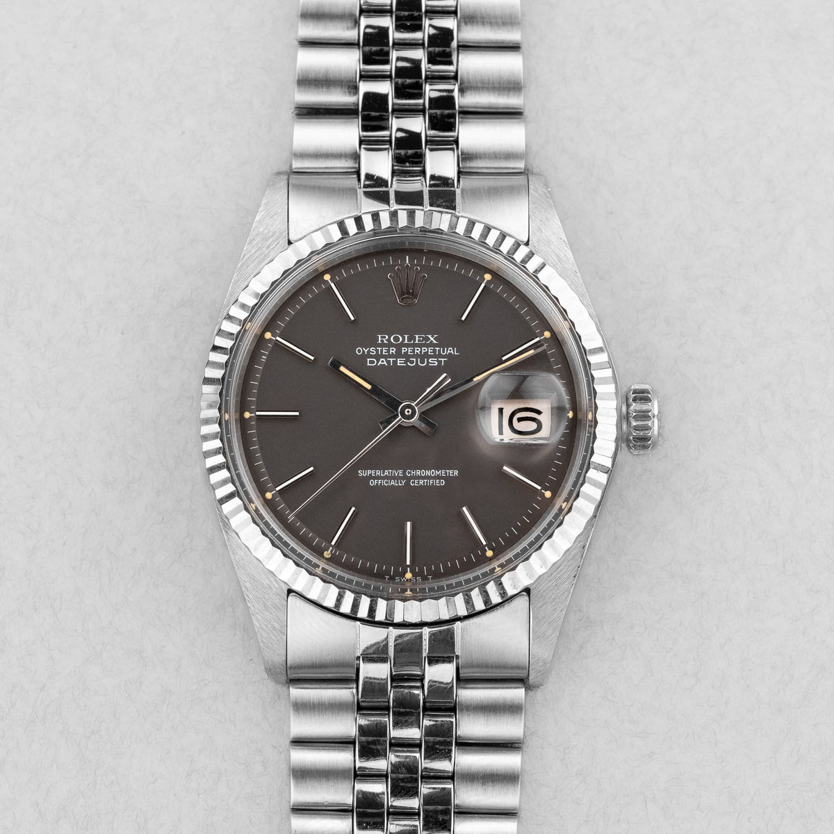 Rolex Datejust réf. 1601 en acier de 1972 – Cadran « Taupe/Gris Souris ...